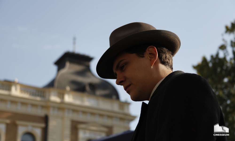 Love Isn't Always on Time - Cinesseum